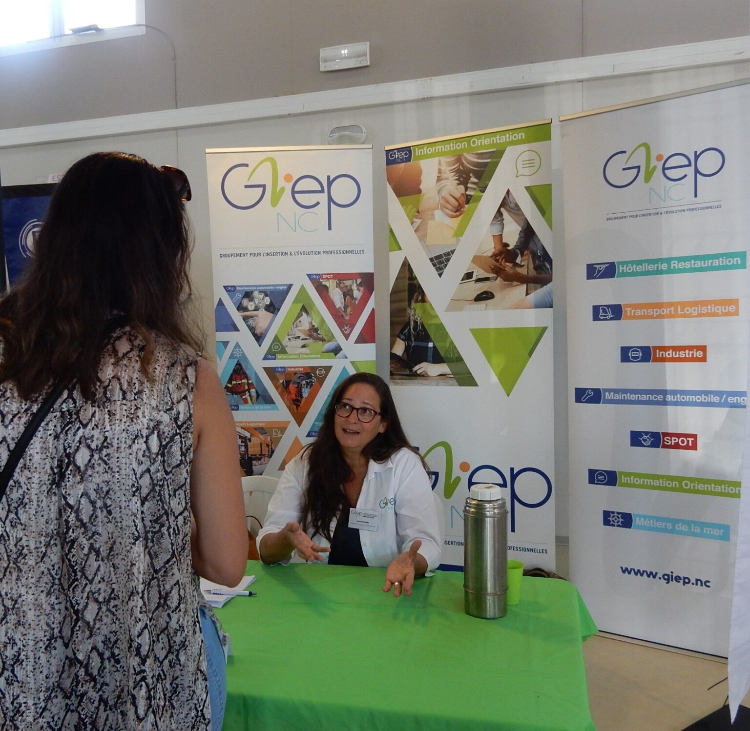 Retour sur le forum des Métiers, de la formation et de l'emploi à Dumbéa - Giep NC, Insertion et ...