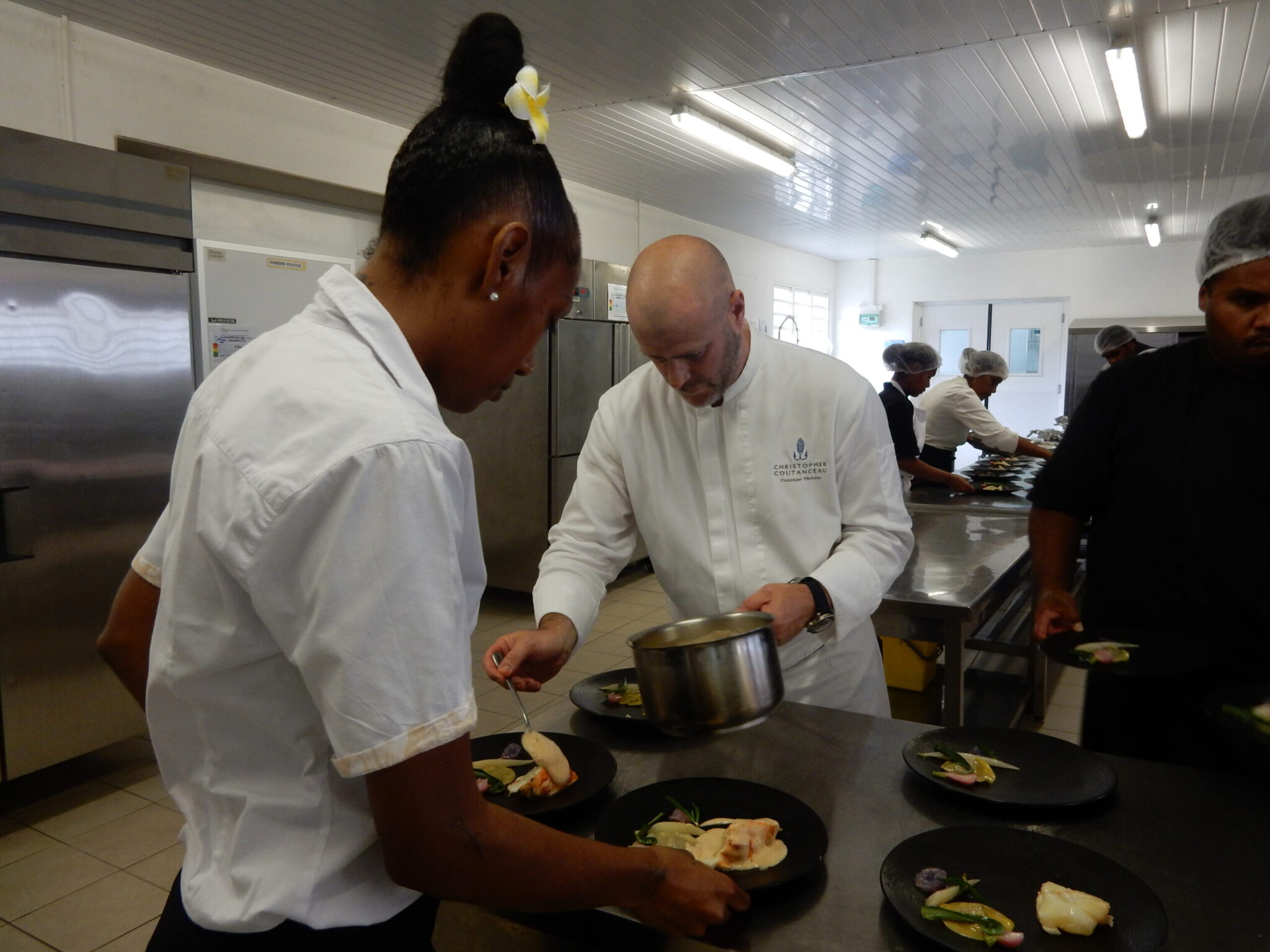 Retour sur une semaine exceptionnelle avec le chef Christopher COUTANCEAU - Giep NC, Insertion ...